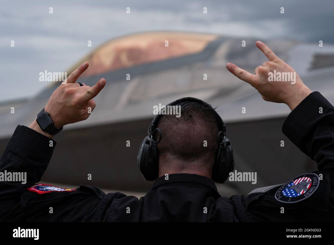 U.S. Air Force Technical Sergeant Lenny Buscemi, F-22 Raptor Demo Team ...