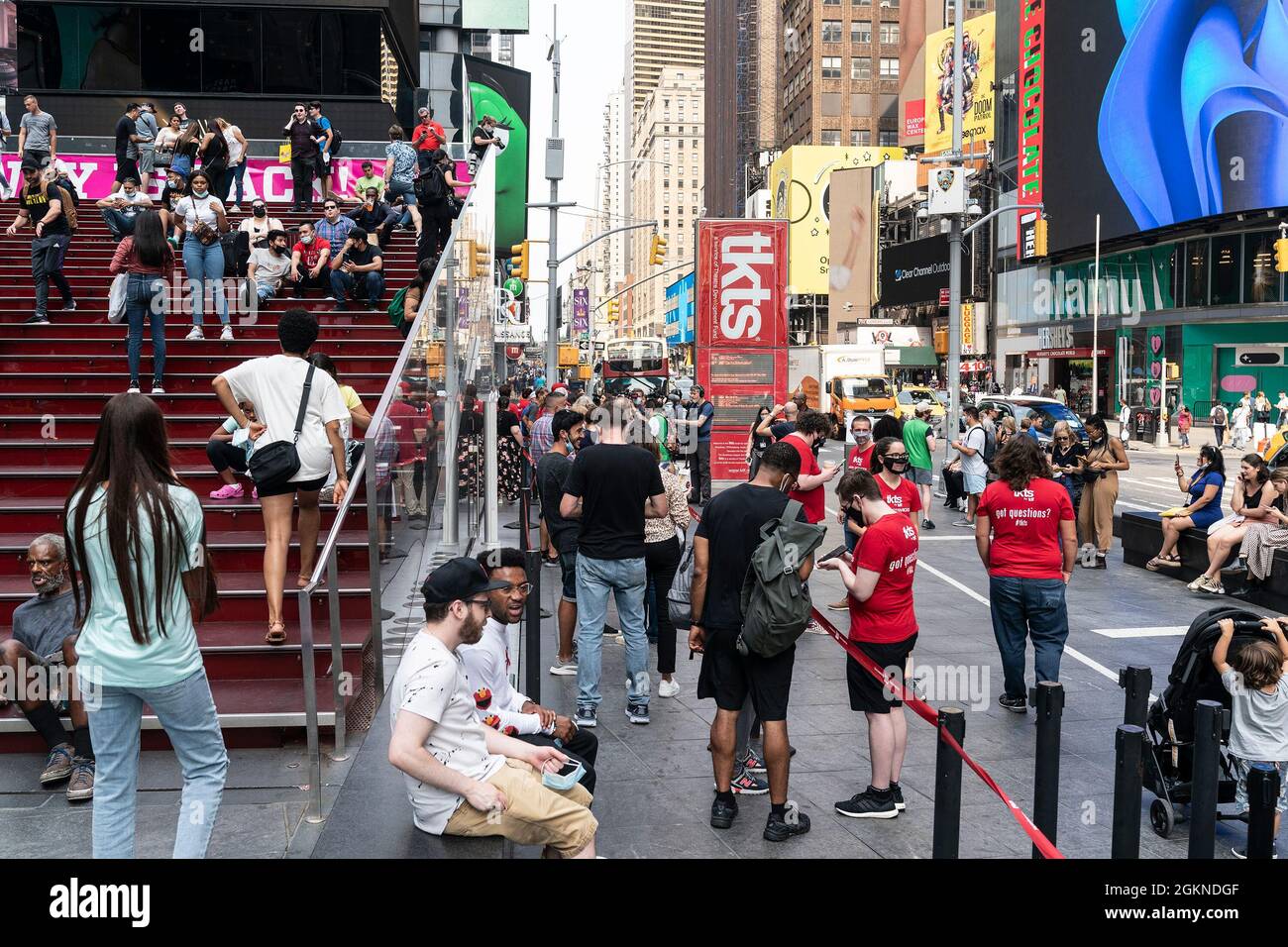 Tickets booth time square hi-res stock photography and images - Alamy