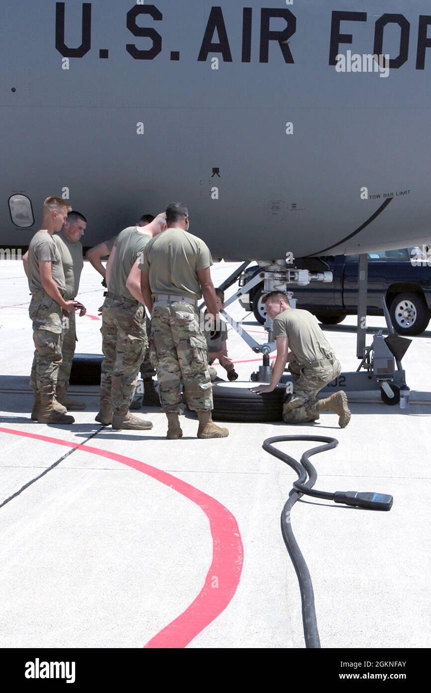 Crew chiefs from the 191st Aircraft Maintenance Squadron conduct ...
