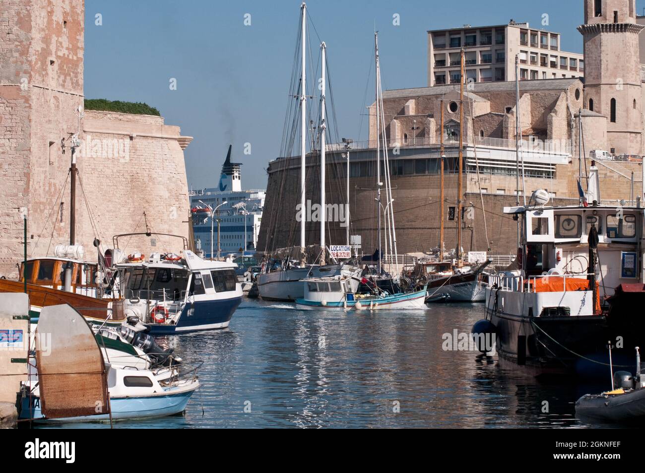 Cntl hi-res stock photography and images - Alamy