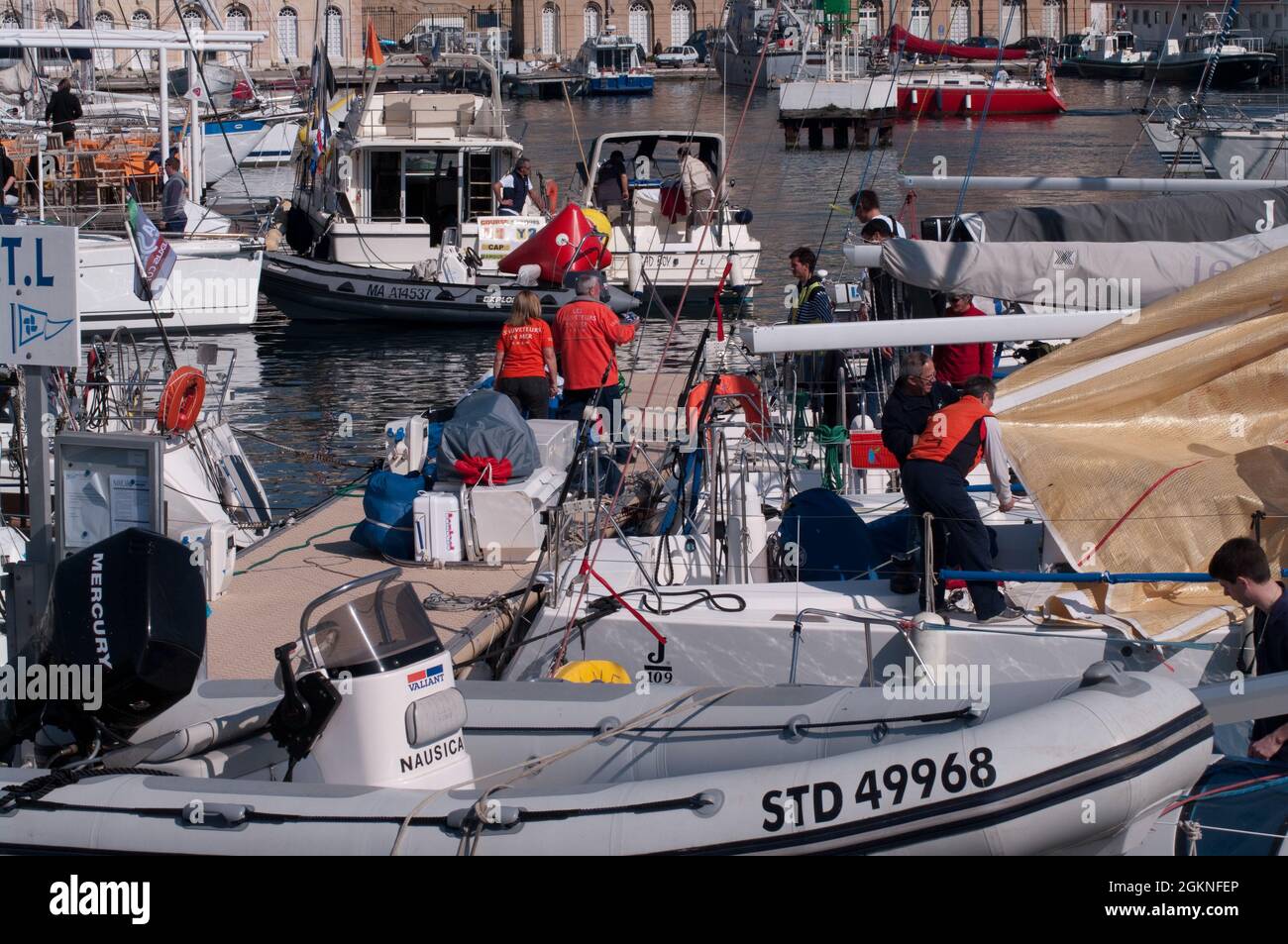 Cntl hi-res stock photography and images - Alamy