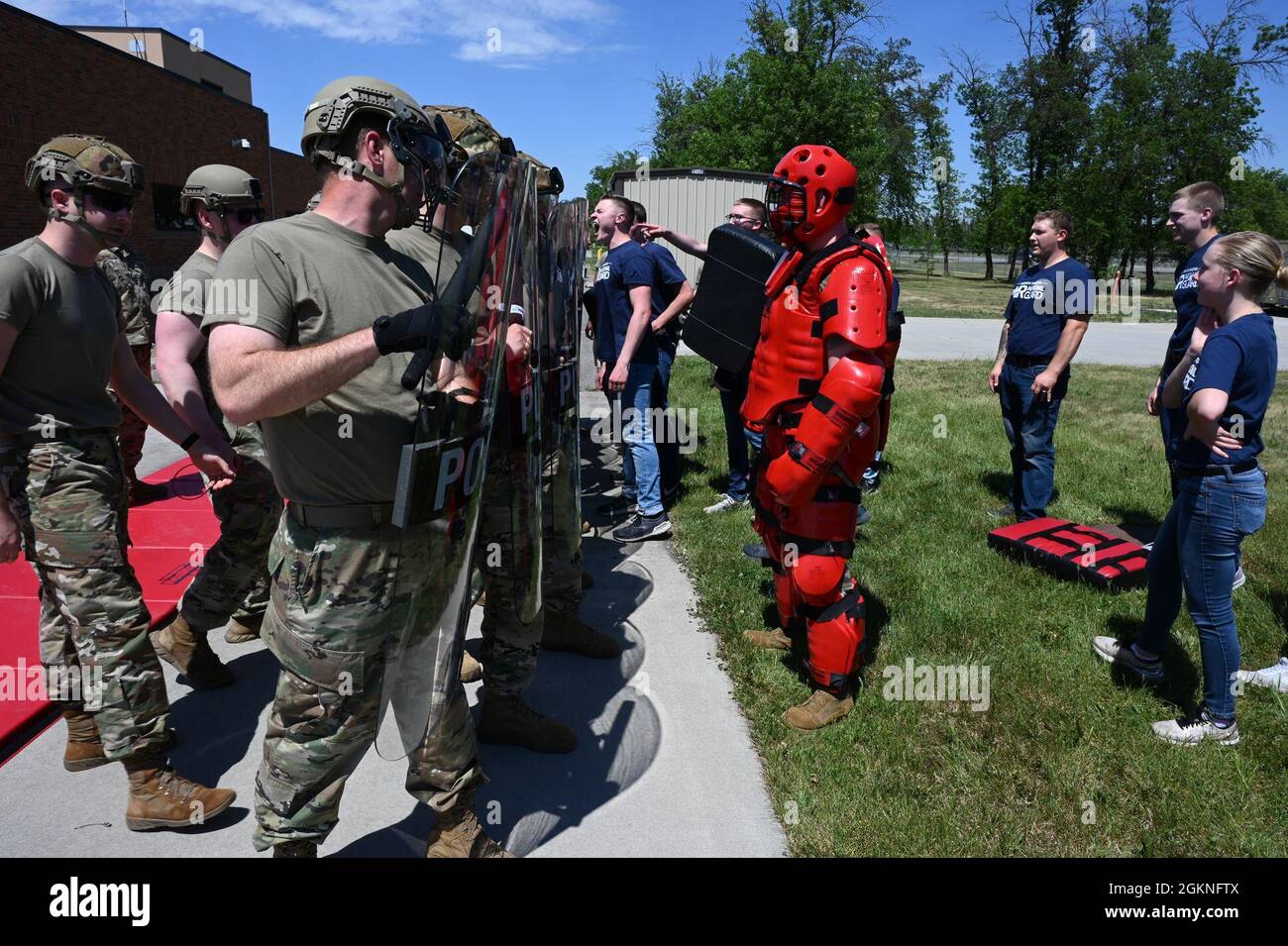 Riot control training hi-res stock photography and images - Alamy