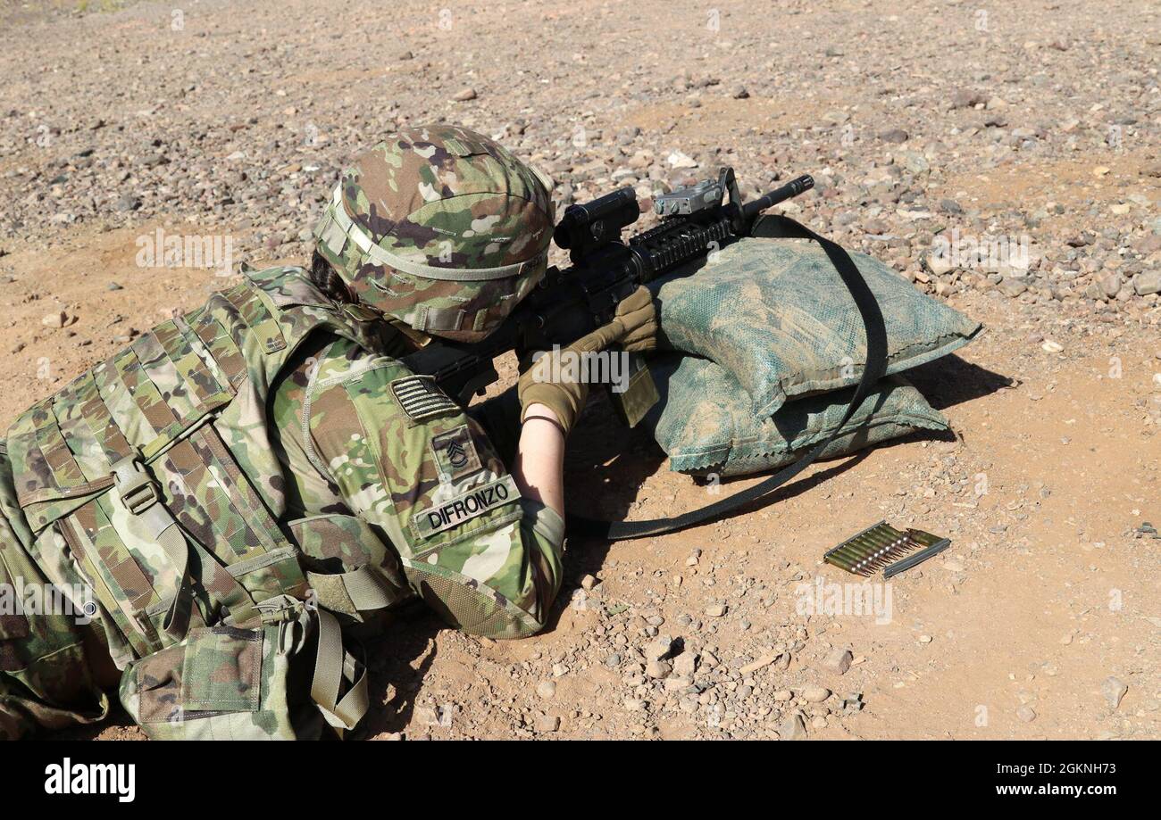 Soldiers assigned to Headquarters and Headquarters Company, 1st ...