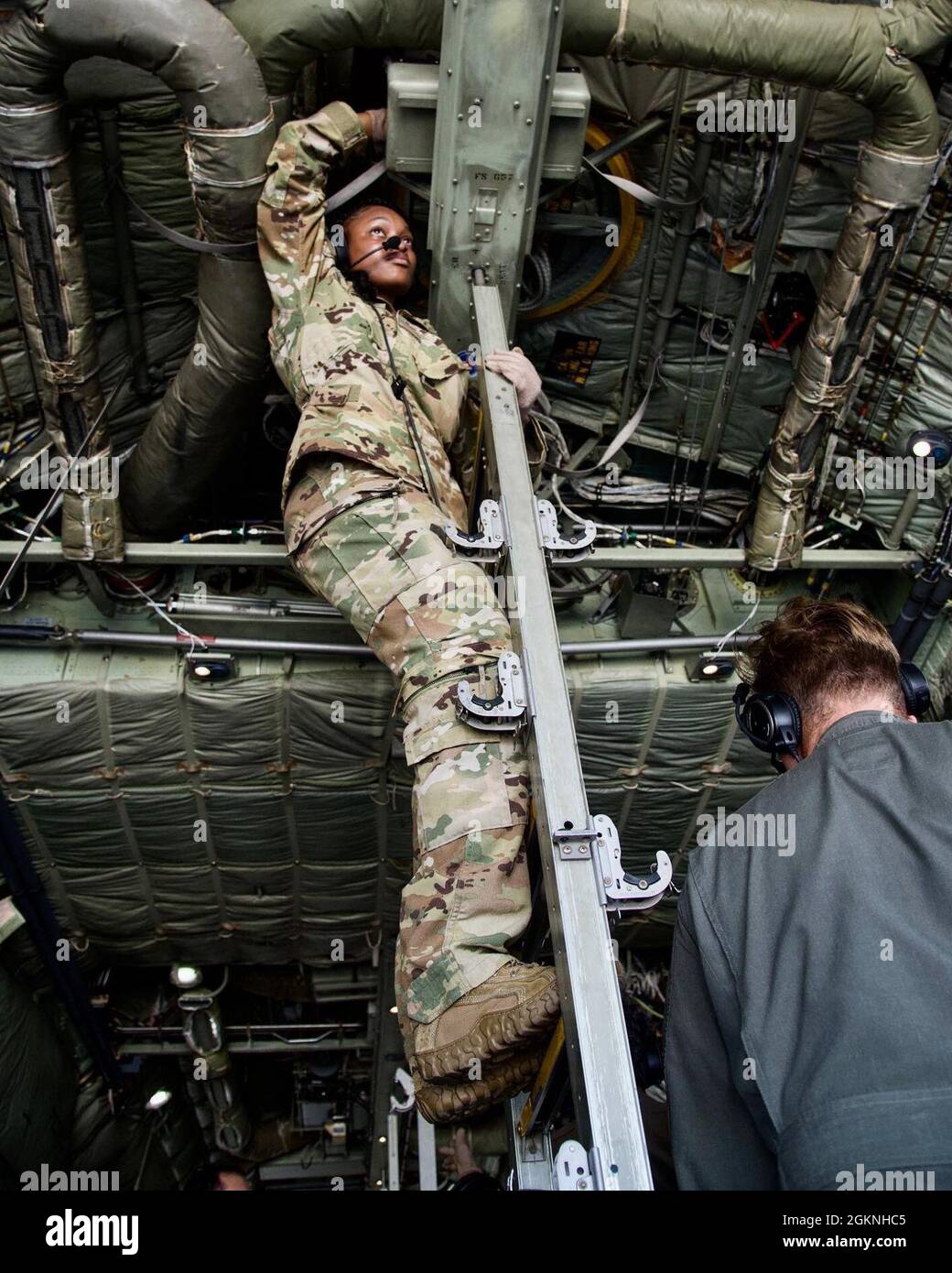U.S. Air Force Airmen from the 45th Aeromedical Evacuation Squadron on ...