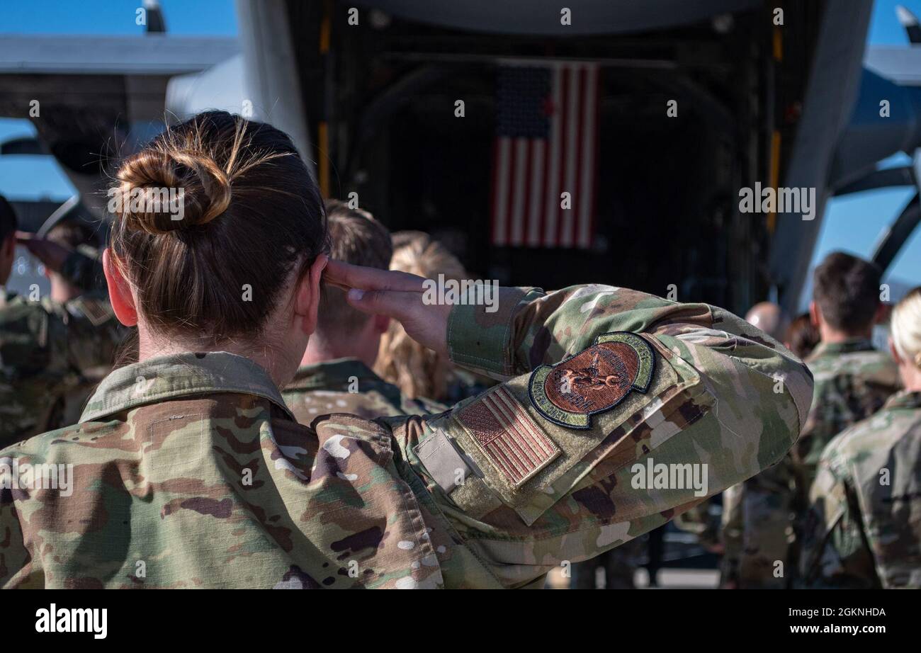 152nd aircraft maintenance squadron hi-res stock photography and images ...
