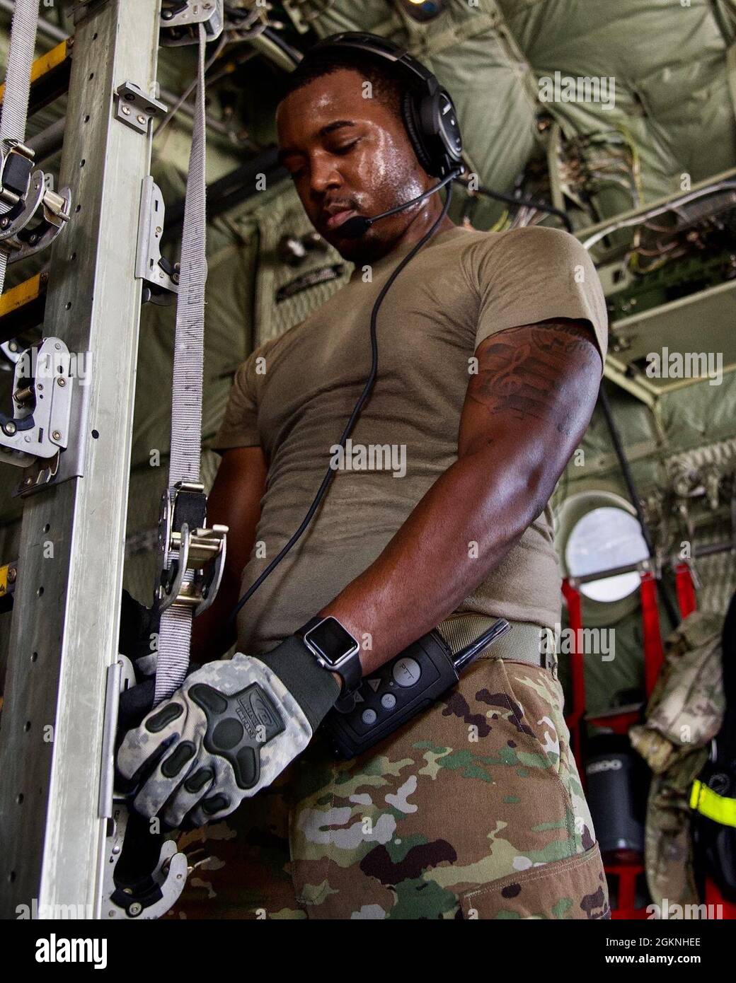 U.S. Air Force Airmen from the 45th Aeromedical Evacuation Squadron on ...