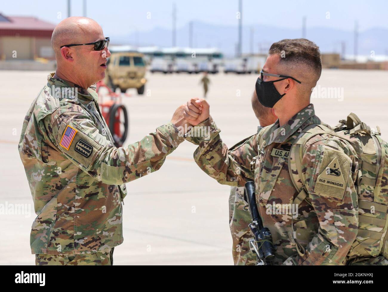 The final flight of Soldiers with 2nd Armored Brigade Combat Team, ‘The ...