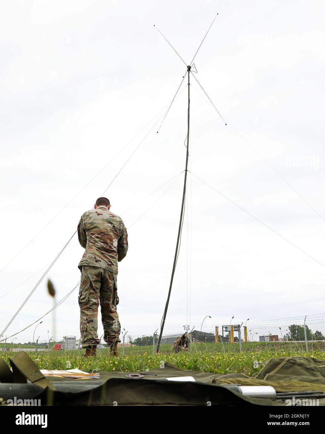 Soldiers with the 32nd “Red Arrow” Infantry Brigade Combat Team ...