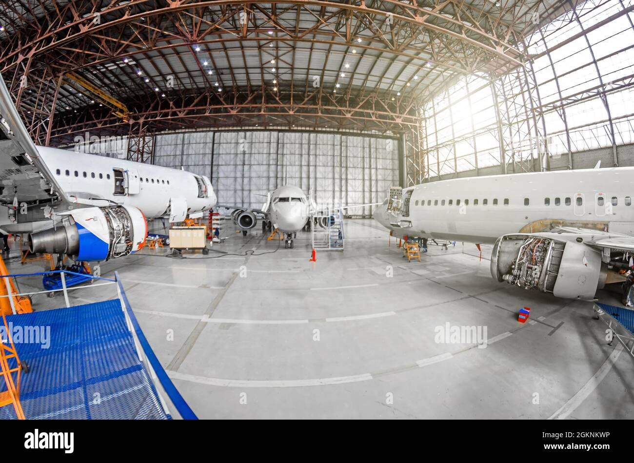 Three engine jet airplane hi-res stock photography and images - Alamy