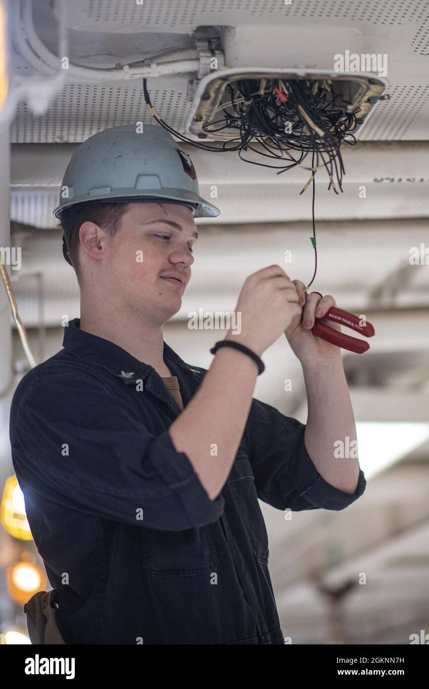 SAN DIEGO (June 7, 2021) – U.S. Navy Electrician’s Mate 3rd Class ...