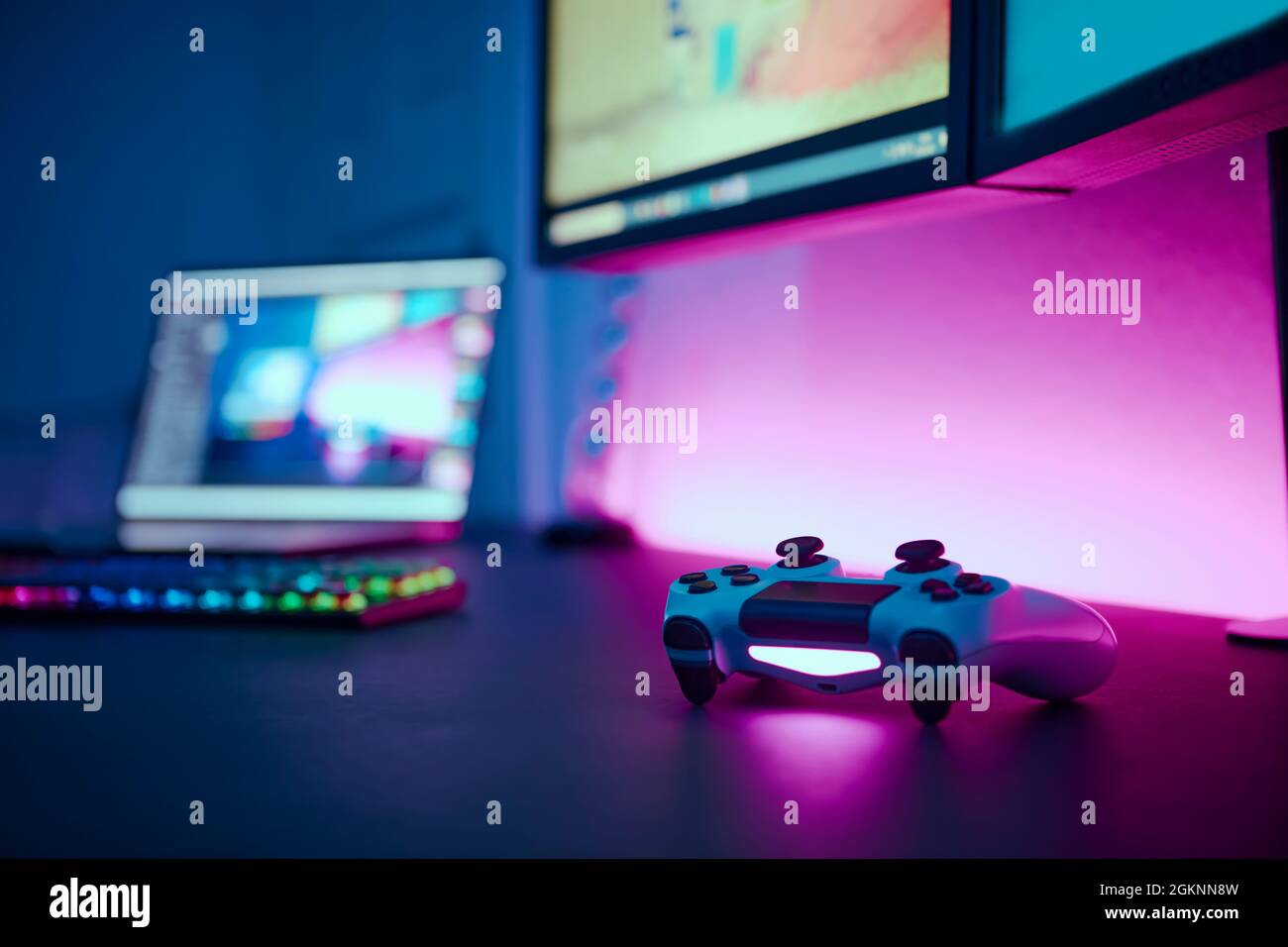 Computer game playing table with gamepad, backlit keyboard and multiple ...