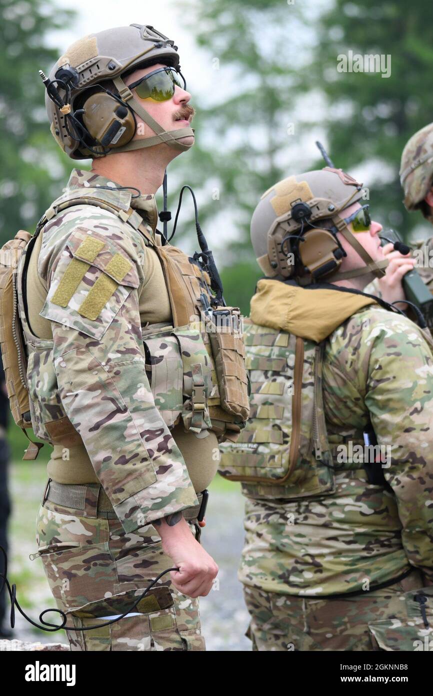U.S. Air Force Joint Terminal Attack Controllers assigned to 2d Air ...