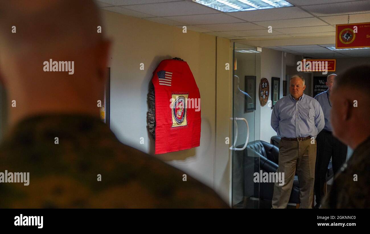 Marines and Civilians from Marine Corps Forces Europe and Africa wait ...