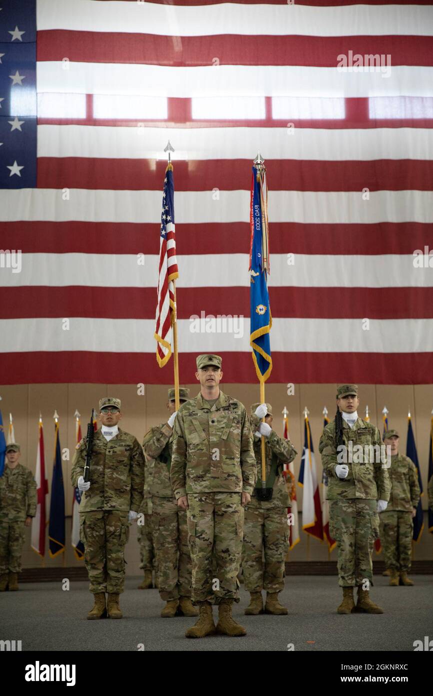 Lt. Col. Timothy Decker, the incoming commander of the 2nd Battalion ...