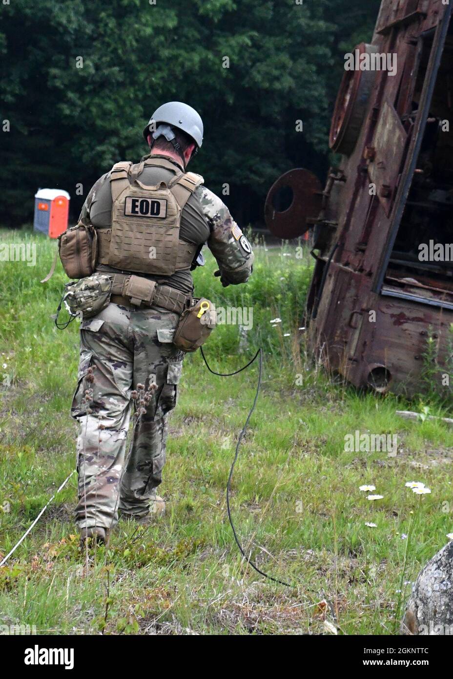 387th explosive ordnance disposal hi-res stock photography and images ...