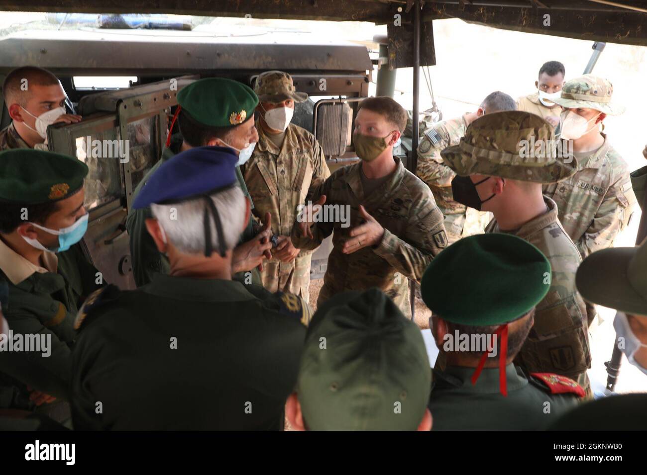 U.S. Army Soldiers assigned to Alpha Battery, 1st Battalion, 77th Field ...