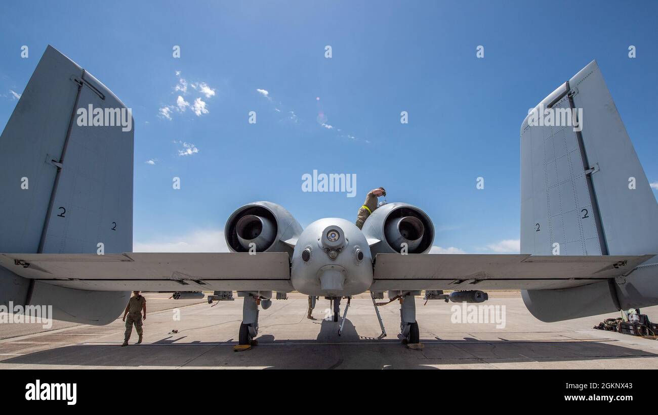 Dedicated crewchiefs, from the 124th Aircraft Maintenance Squadron ...