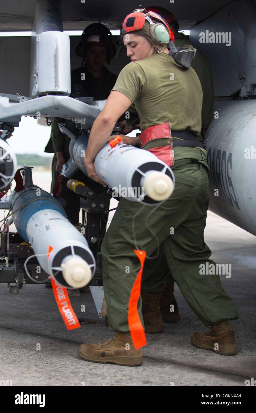 United States Marines with Marine Fighter Squadron 312 (VMFA-312 ...