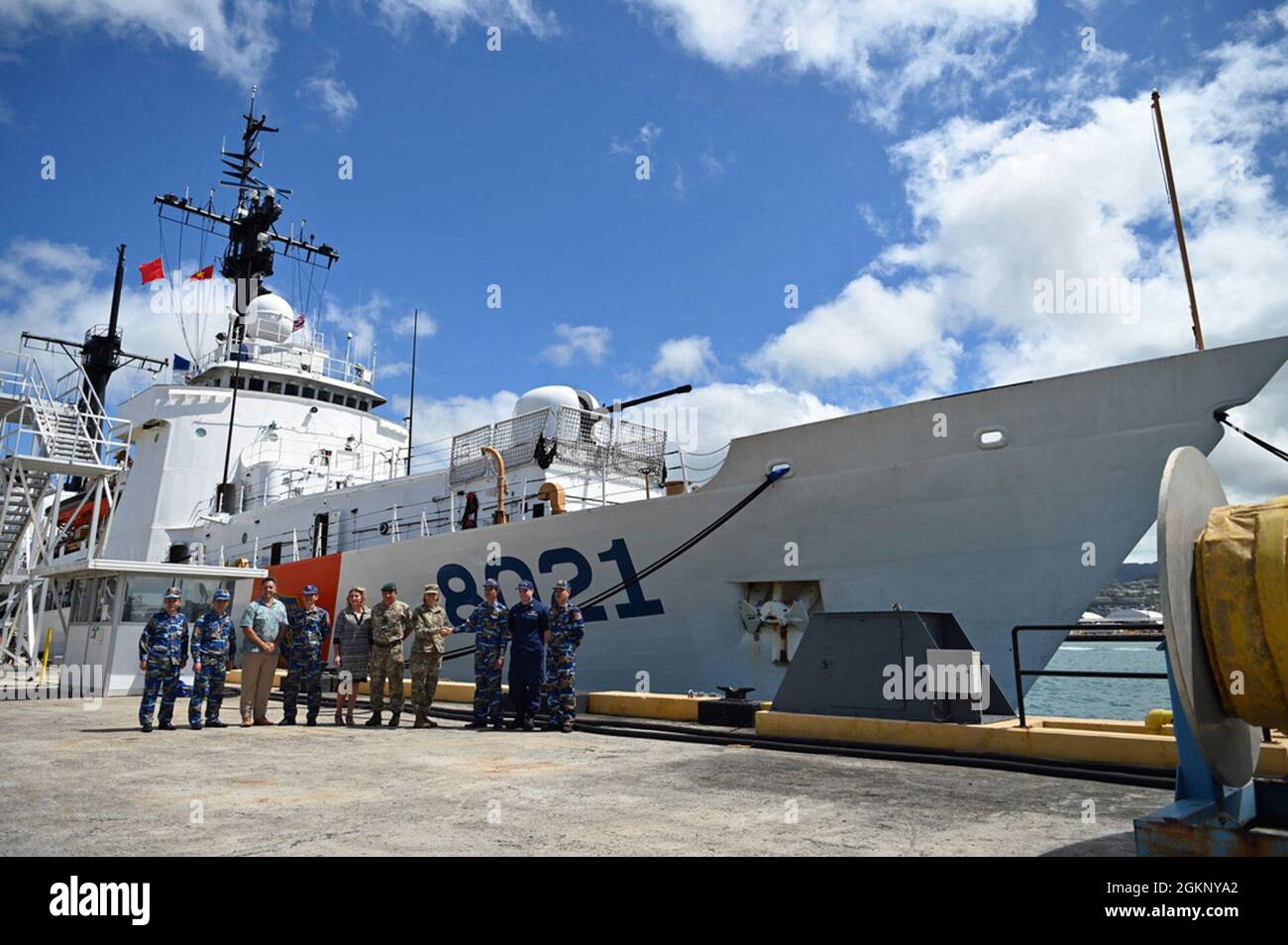 Brigadier General Jennifer Short and Brigadier General Alan Lister from ...