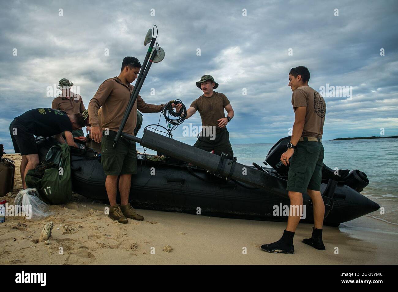 U.S. Navy Sailors with Underwater Construction Team Stock Photo - Alamy