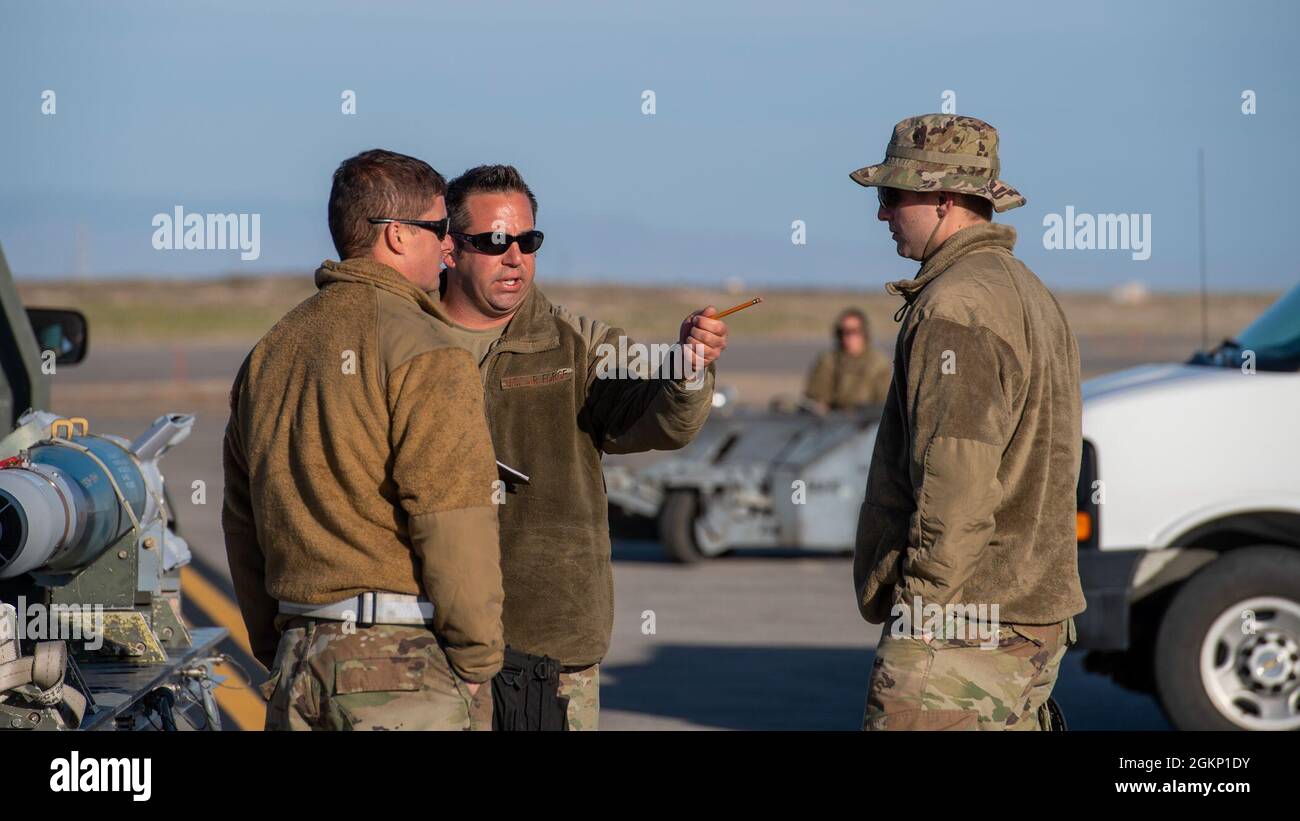 124th aircraft maintenance squadron hi-res stock photography and images ...