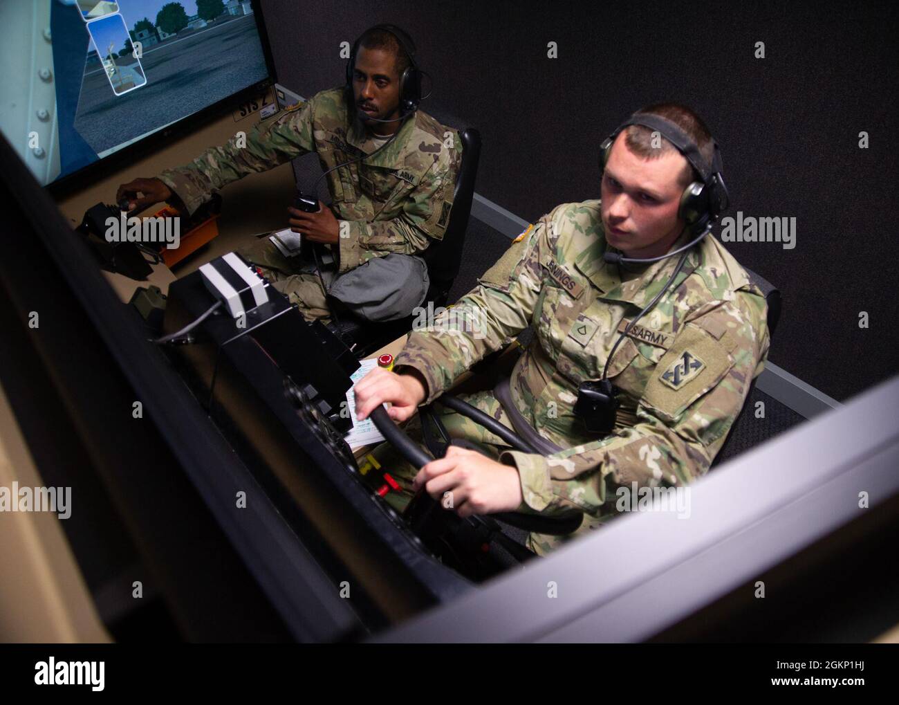 Army reserve soldiers training at the virtual clearance training suite ...
