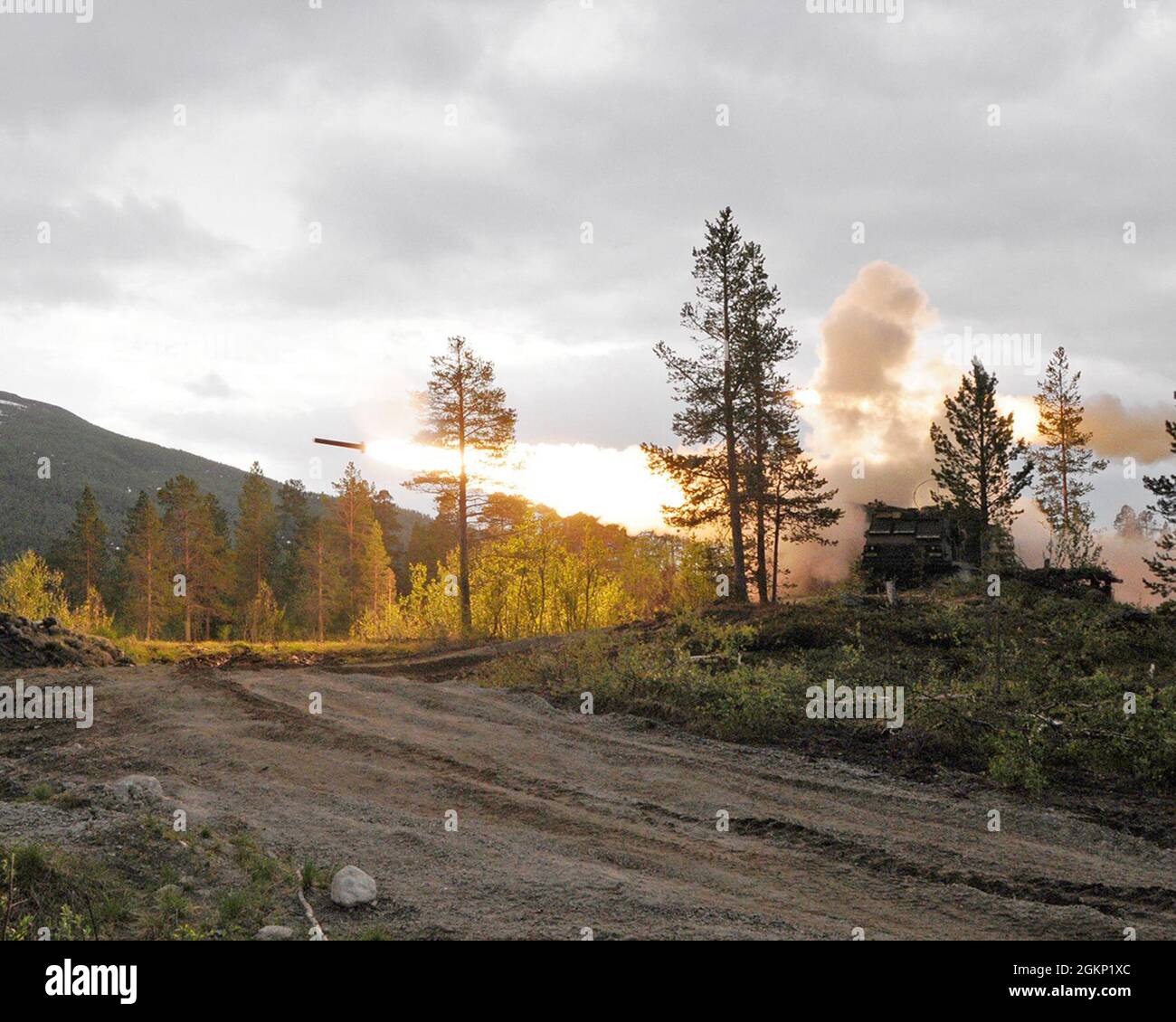 Soldiers assigned to 1st Battalion, 6th Field Artillery Regiment, 41st ...