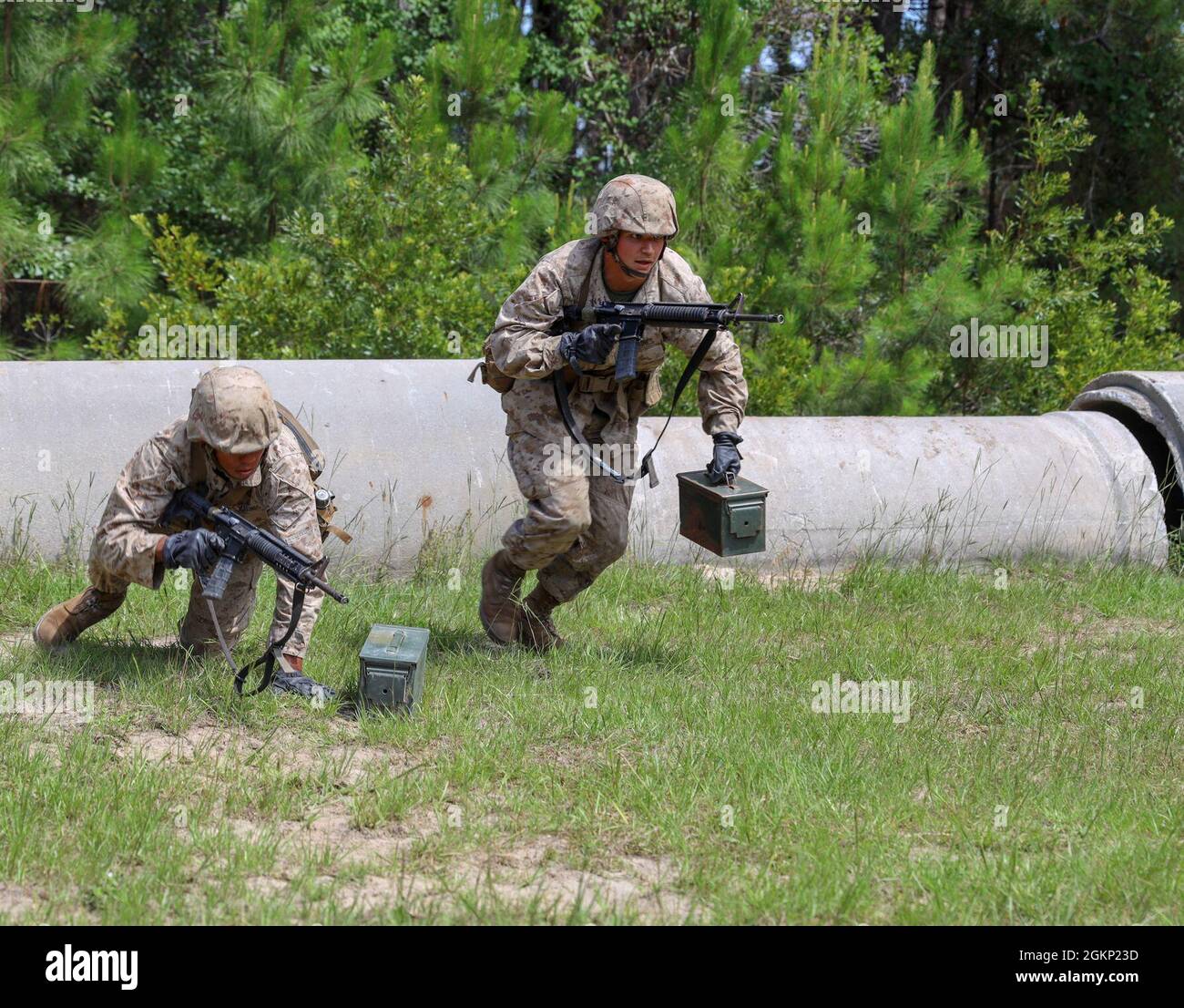 Recruits with India Company, 3rd Recruit Training Battalion, maneuver ...