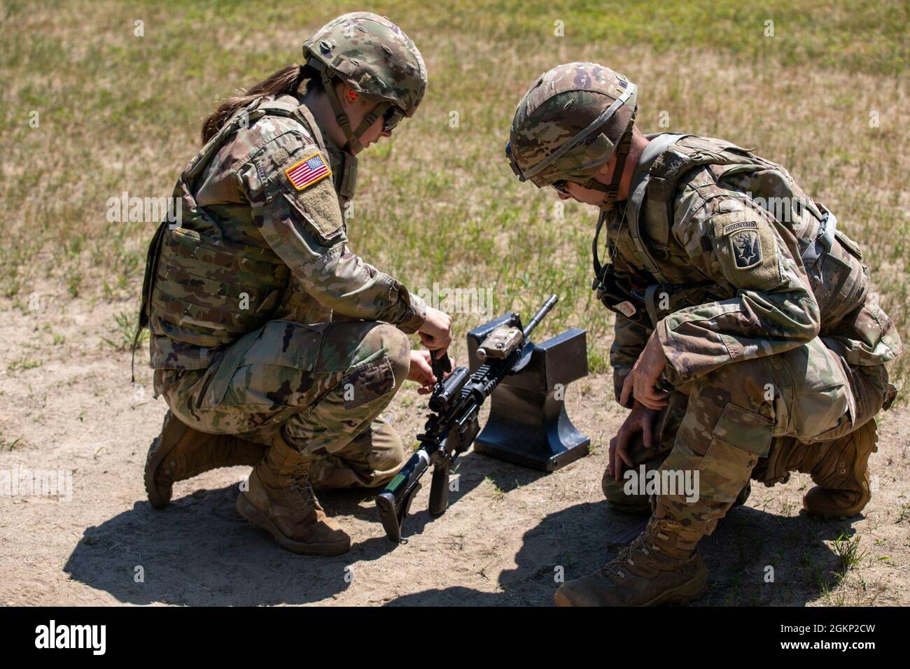 U.S. Army Soldiers assigned to the 186th Brigade Support Battalion ...