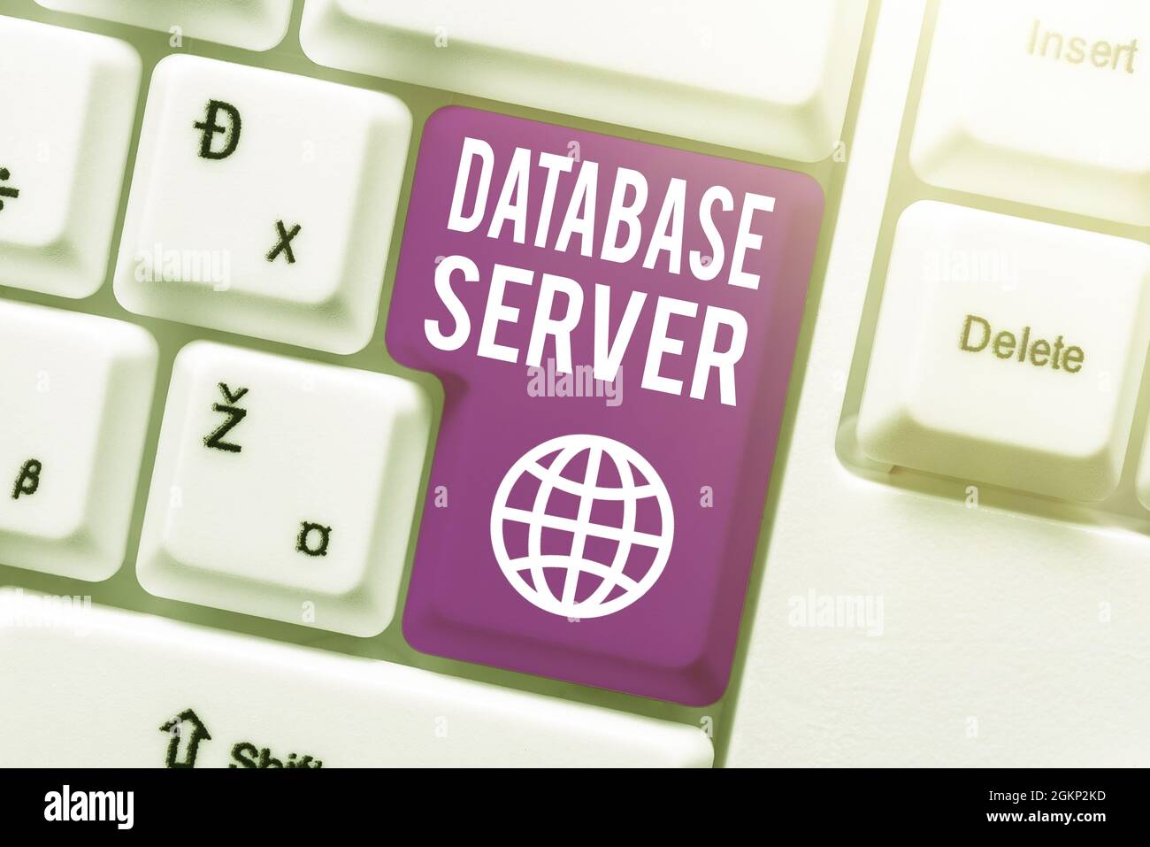 New data center cloud services hi-res stock photography and images - Alamy