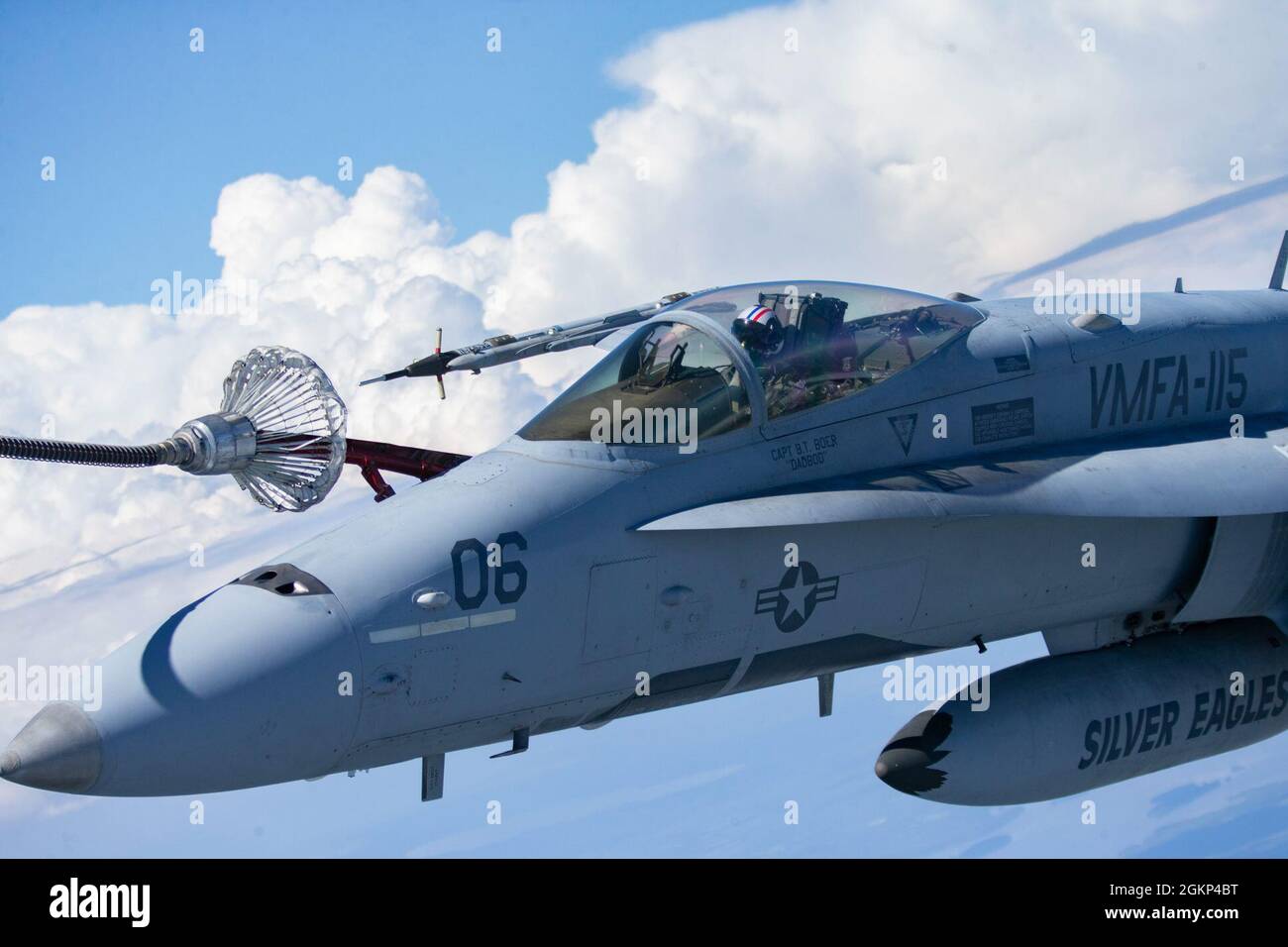 Refueling basket hi-res stock photography and images - Alamy