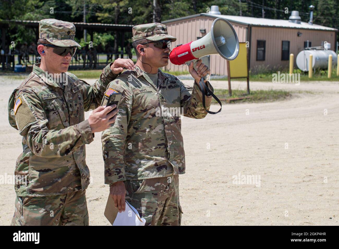 U.S. Army Soldiers with the New Jersey National Guard's 508th Military ...