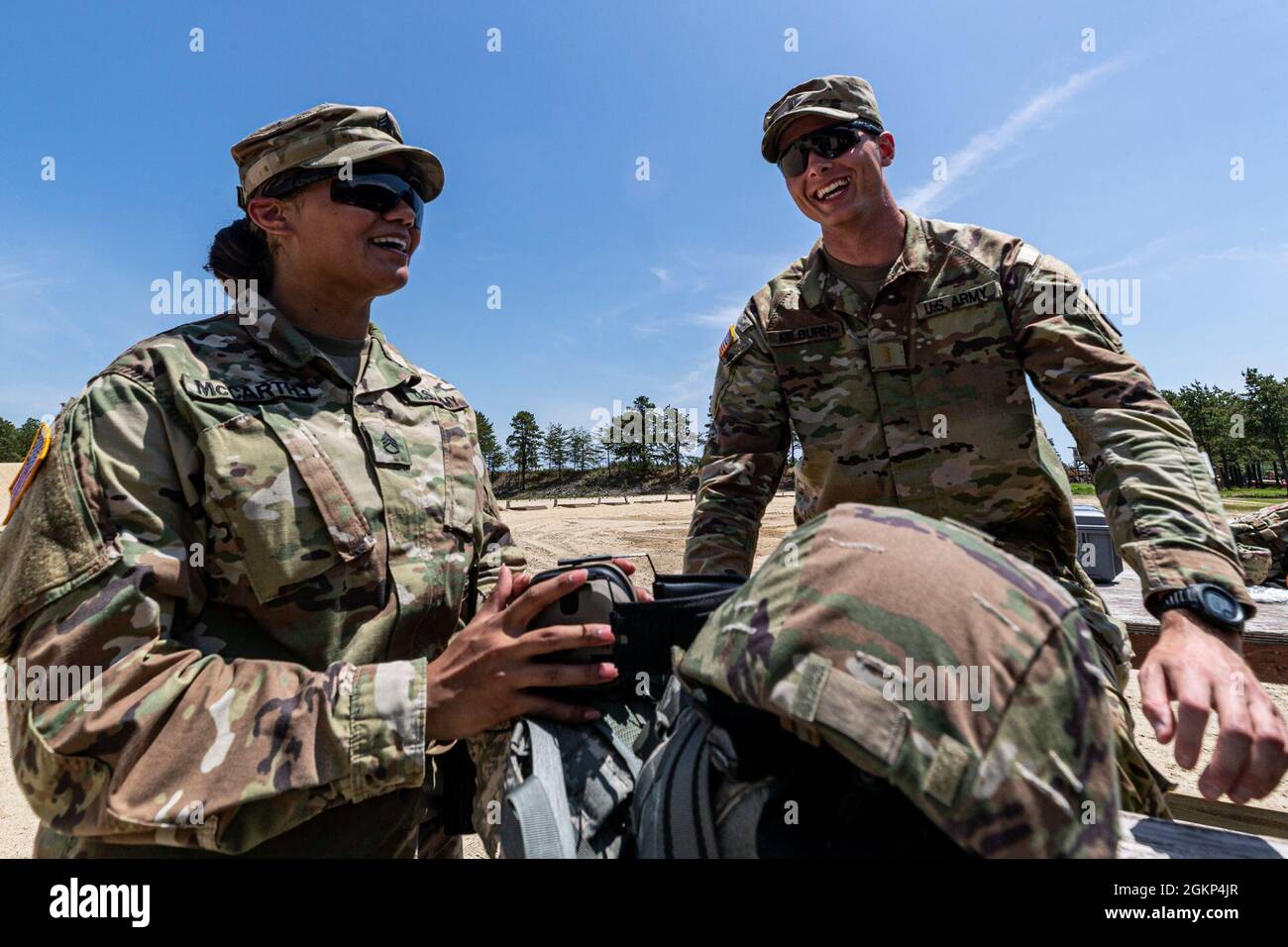 U.S. Army Soldiers with the New Jersey National Guard's 508th Military ...