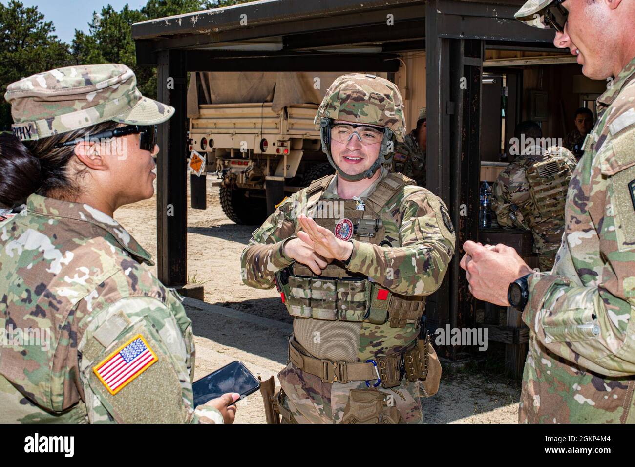 U.S. Army Soldiers with the New Jersey National Guard's 508th Military ...