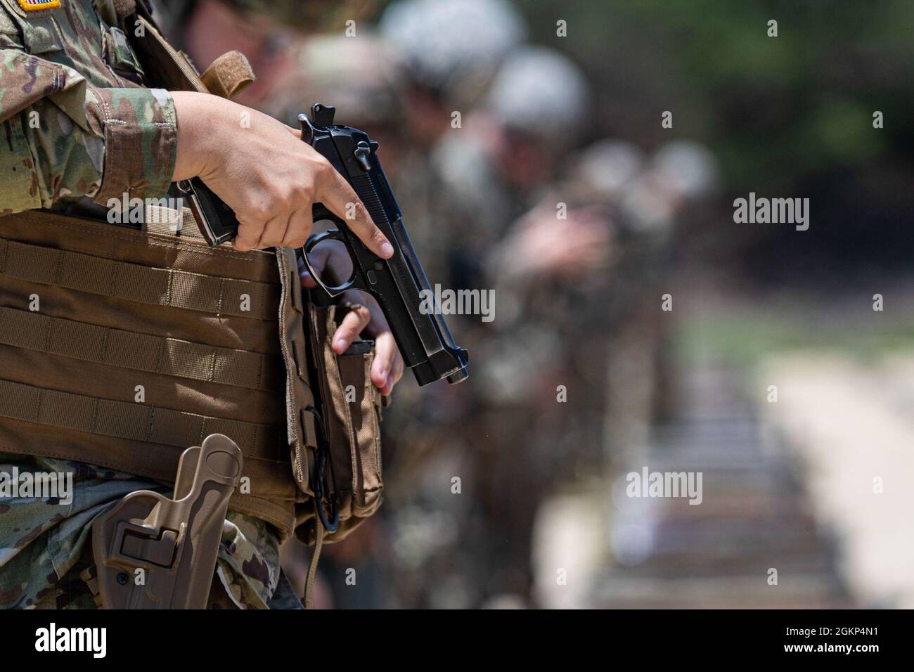 U.S. Army Soldiers with the New Jersey National Guard's 508th Military ...