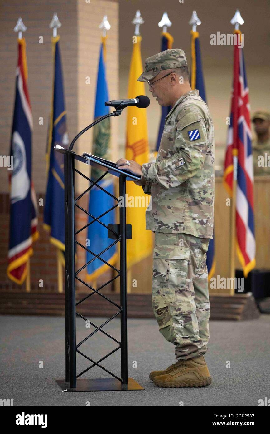 Maj. Gen. Antonio Aguto, the commander of the 3rd Infantry Division ...