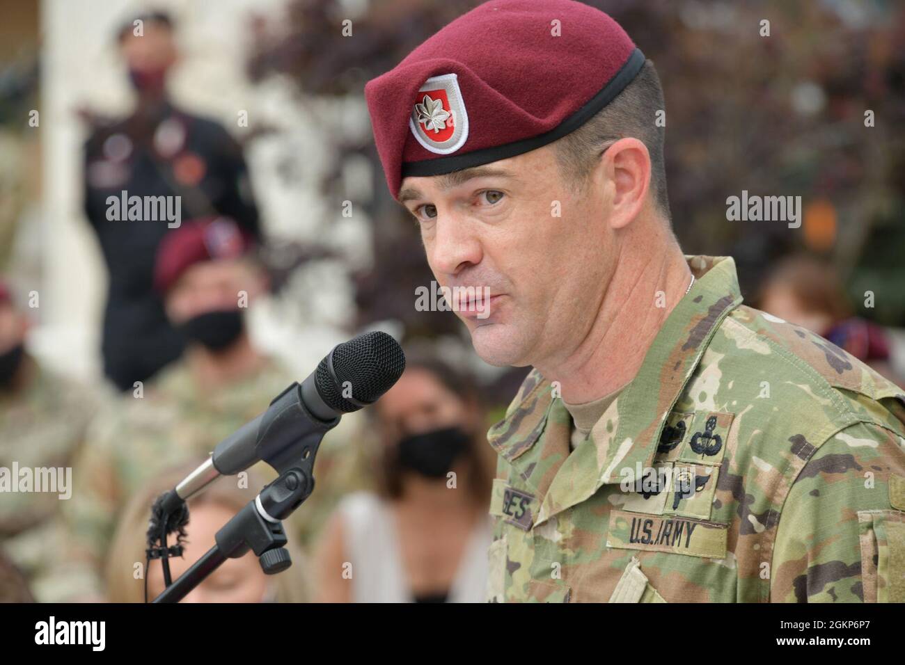 U.S. Army Lt. Col. Jeff Burges, incoming commander of 54th Brigade ...