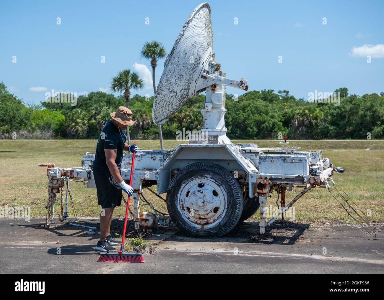 The 45th Weather Squadron volunteers for an environmental clean up of ...