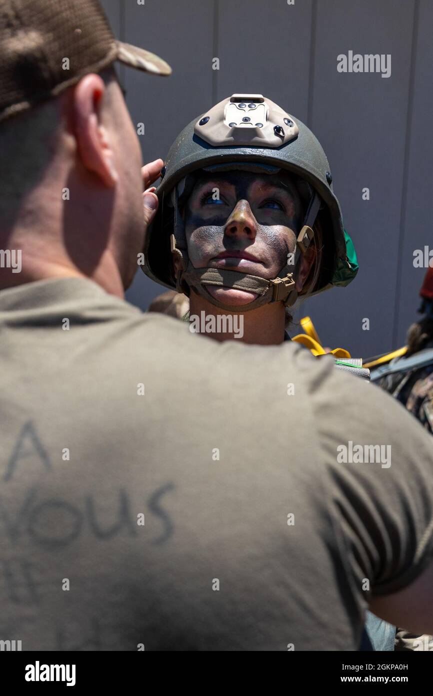 A U.S. Army Soldier with 301st Tactical Psychological Operations, PSYOP ...