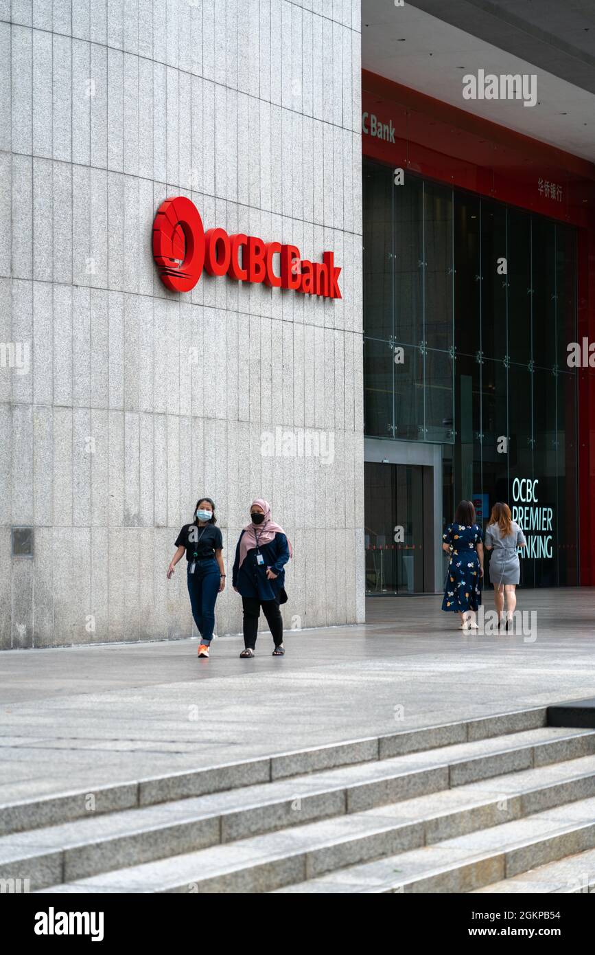 SINGAPORE, SINGAPORE - Sep 10, 2021: Women walking outside Ocbc Centre ...