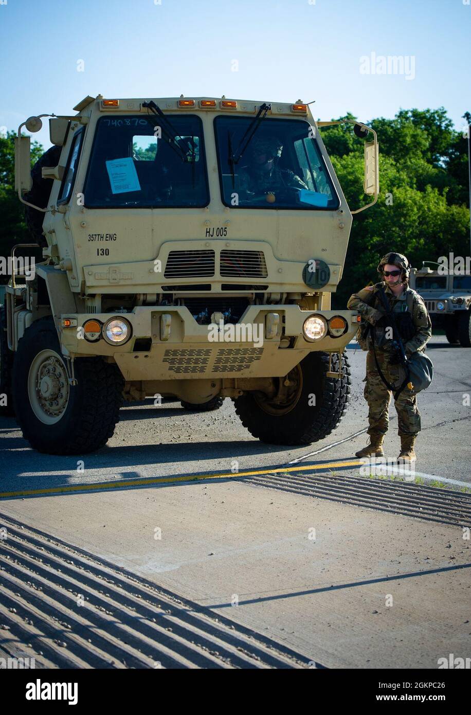 Convoy security hi-res stock photography and images - Alamy