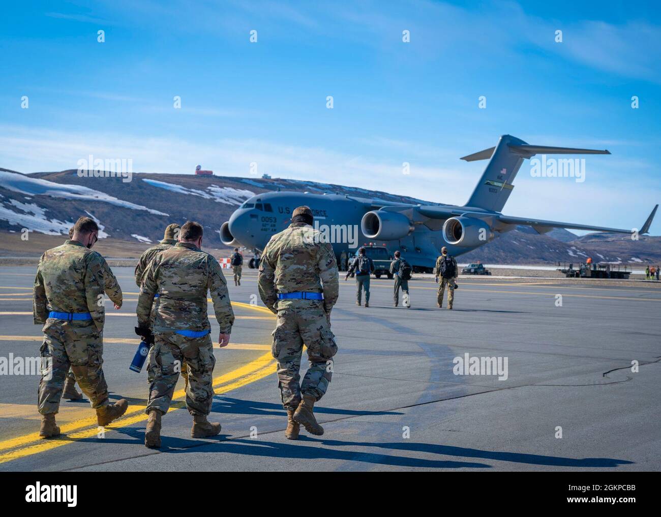 U.S. Air National Guard Airmen from the Colorado Air National Guard ...