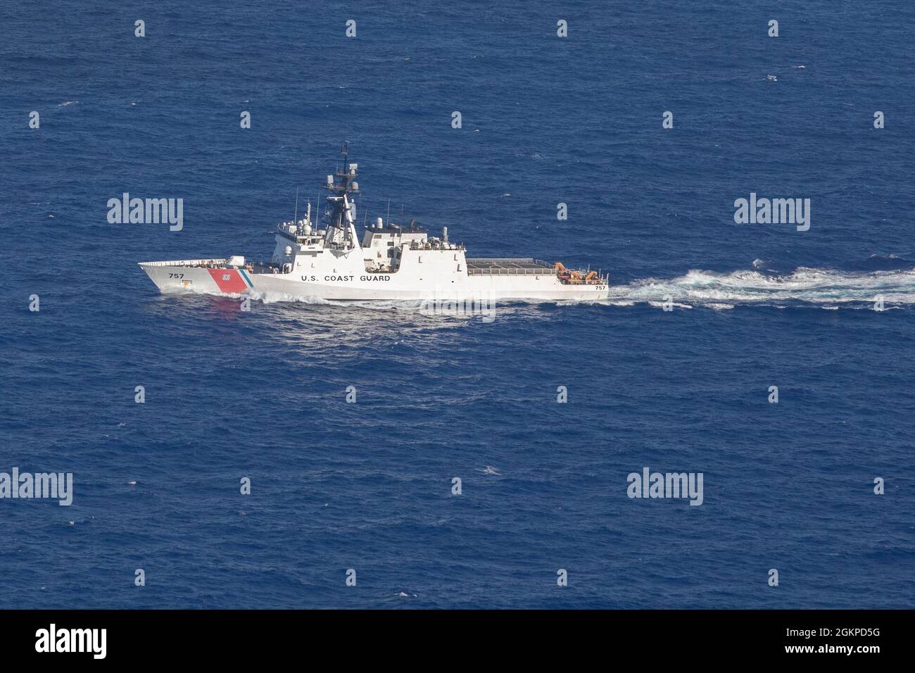 210612-N-MH811-4062 PACIFIC OCEAN (June 12, 2021) Legend-class cutter ...