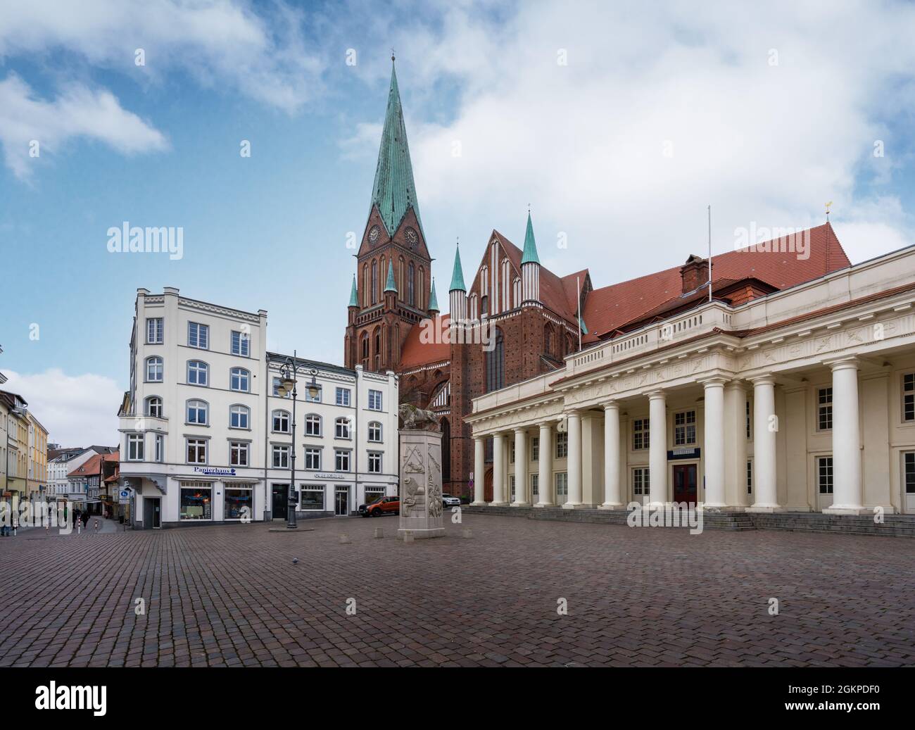 Schwerin cathedral hi-res stock photography and images - Alamy