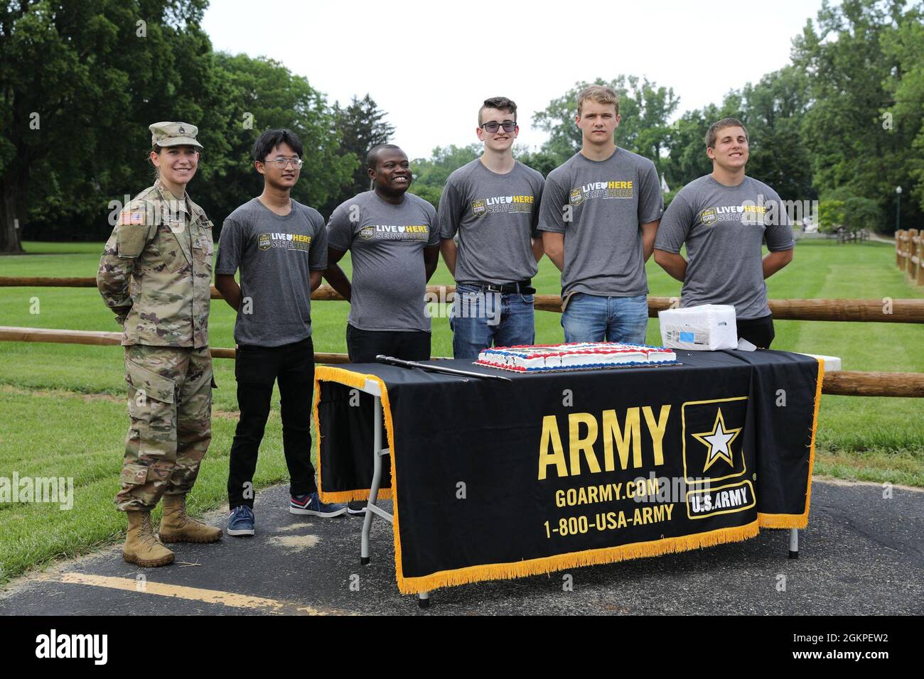 Staff Sgt. Morgan Tecmire, a recruiter for the Ohio Army National Guard ...