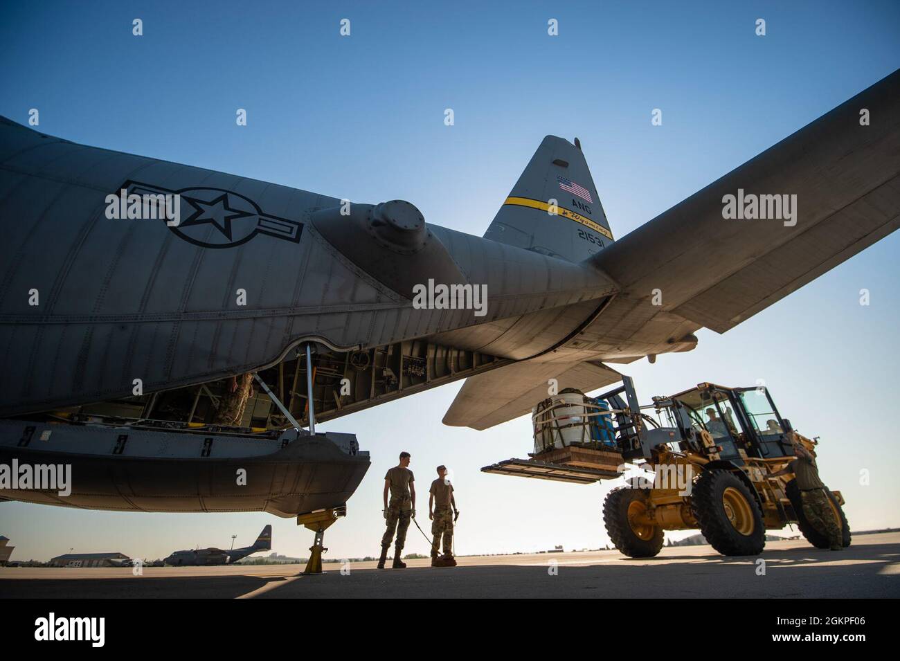 C 130 cargo loading hi-res stock photography and images - Alamy
