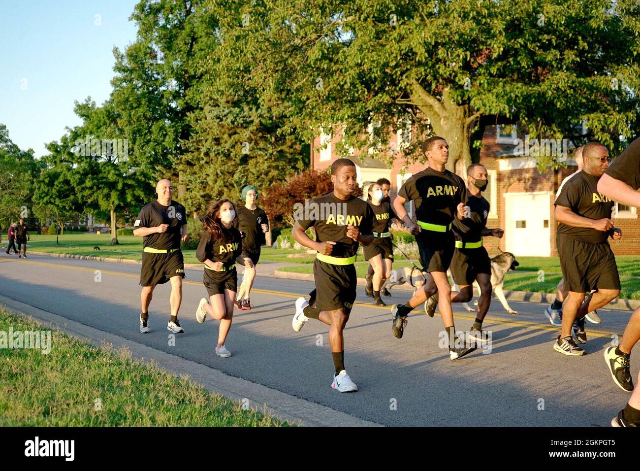 Soldiers and civilians of the 1st Theater Sustainment Command ...