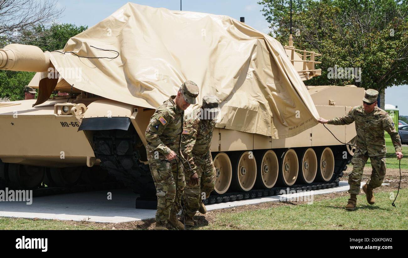 Lieutenant General Robert Pat White, III Corps commanding general, Sgt ...