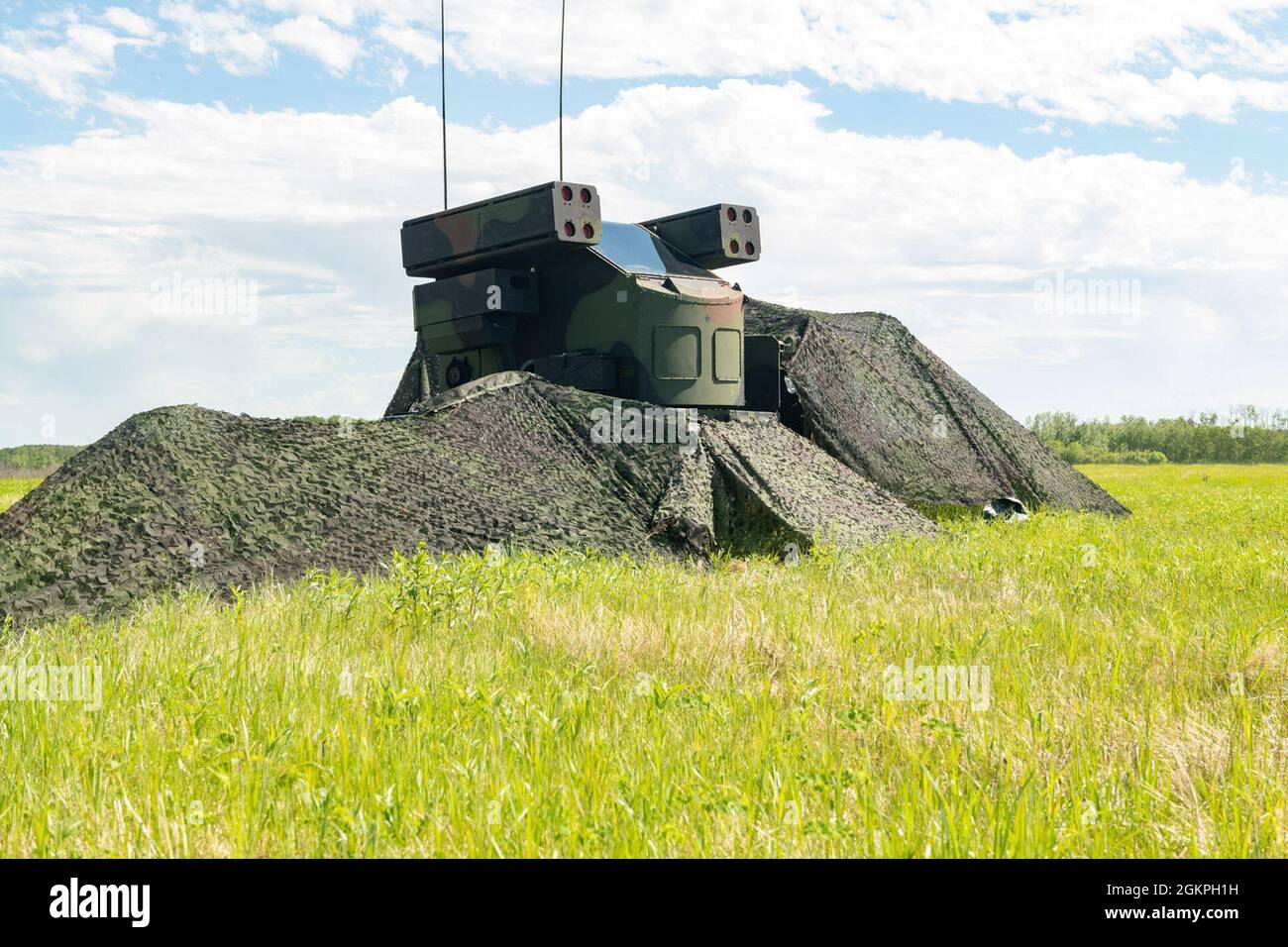 Avenger air defence missile system hi-res stock photography and images ...