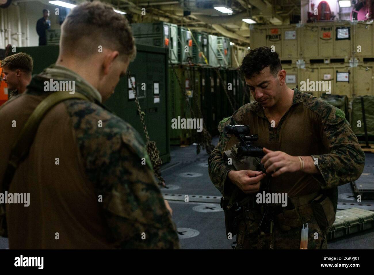 U.S. Marines with Force Reconnaissance Platoon, 31st Marine ...
